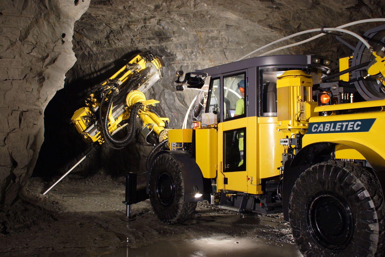 Cable bolting rigs | Epiroc