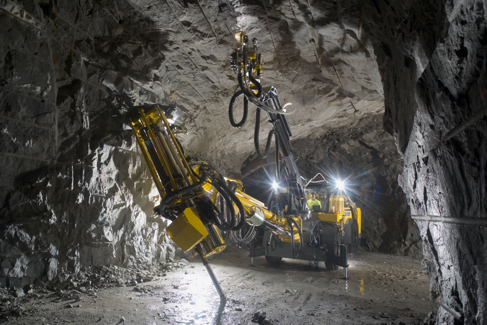 岩盤補強 | Epiroc