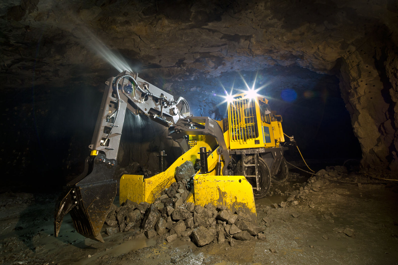 扒装机 | epiroc.com.cn