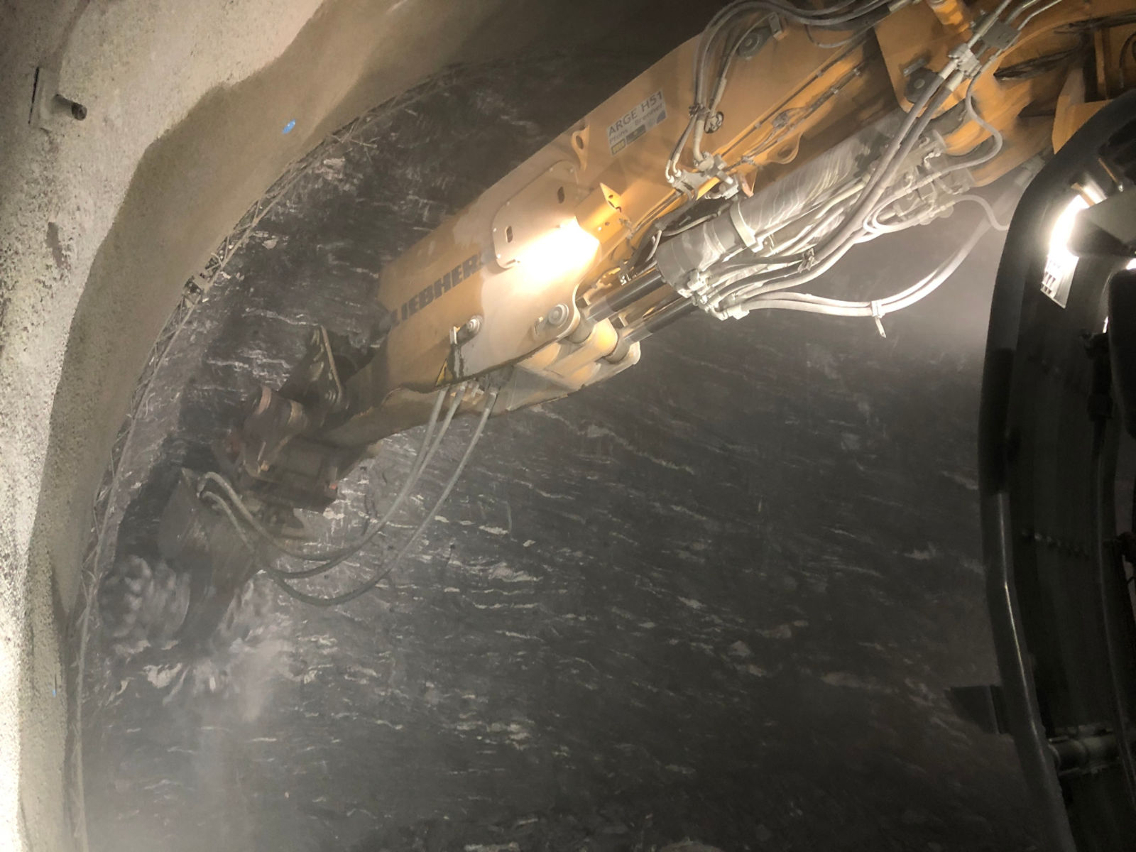 ER 2000 – Liebherr R 950-T | Erkat