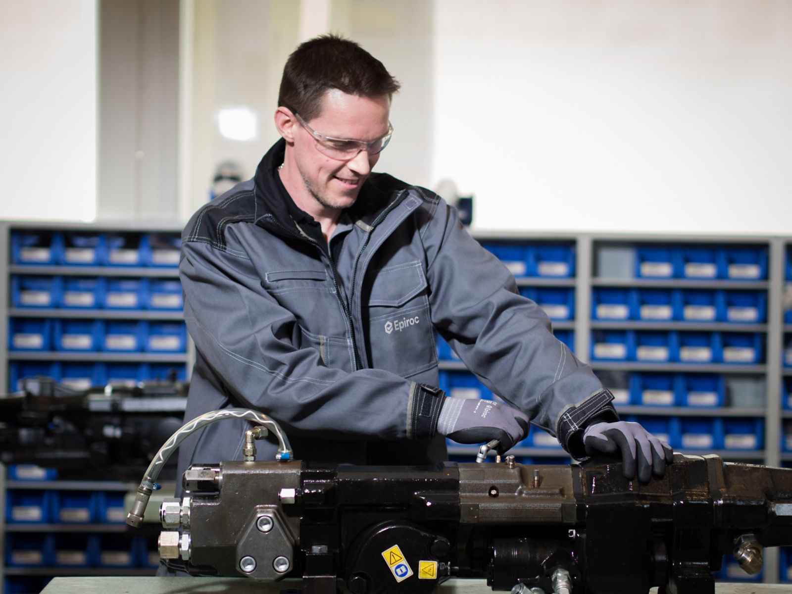 Rock drill services | Epiroc