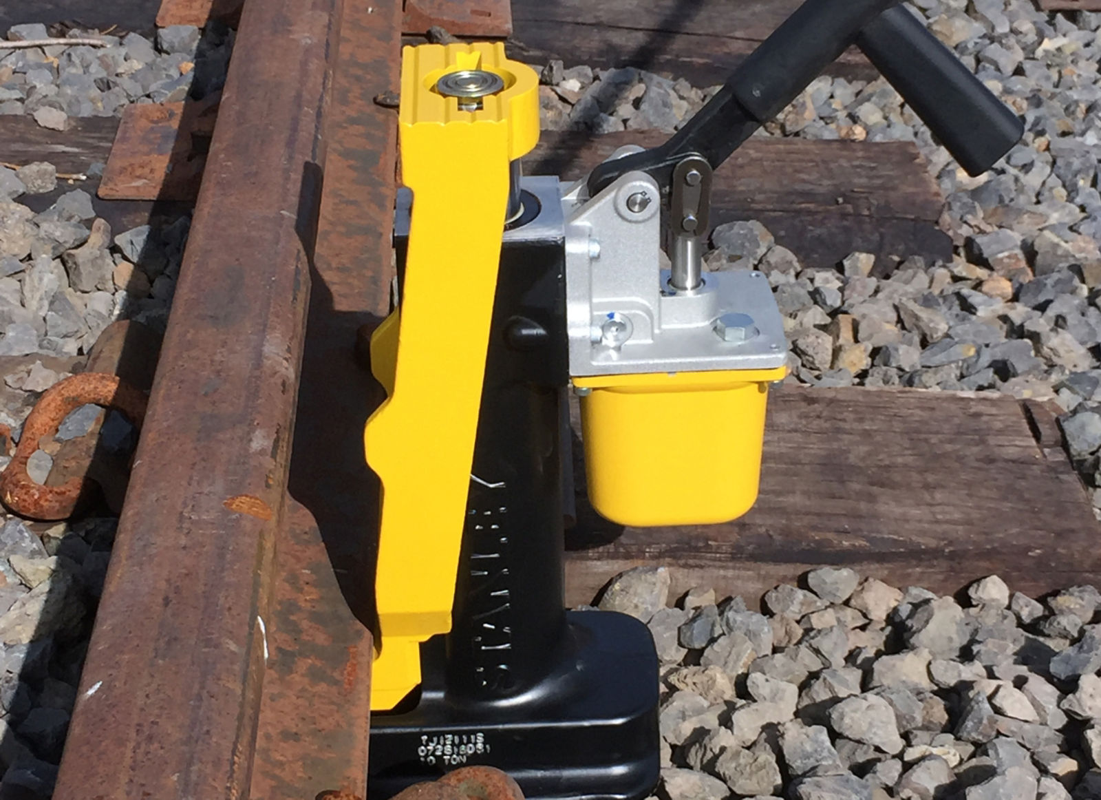 Track Jack - TJ12 | Industrial Tools and Attachments